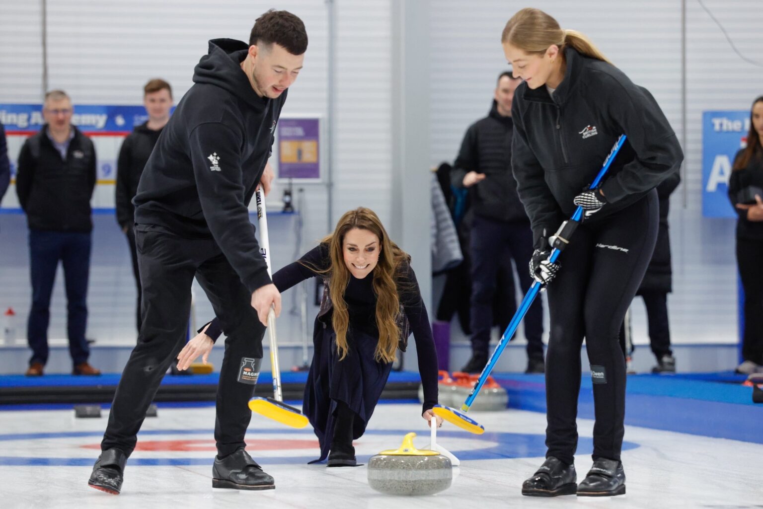 Princess Kate of Wales fell while trying to curling - Shocking Incident ...